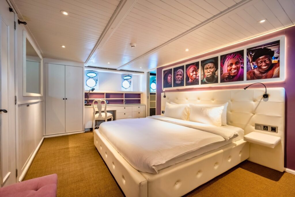 Cheoy Lee Explorer Yacht, Formerly Owned by Jimmy Buffett, Goes to ...