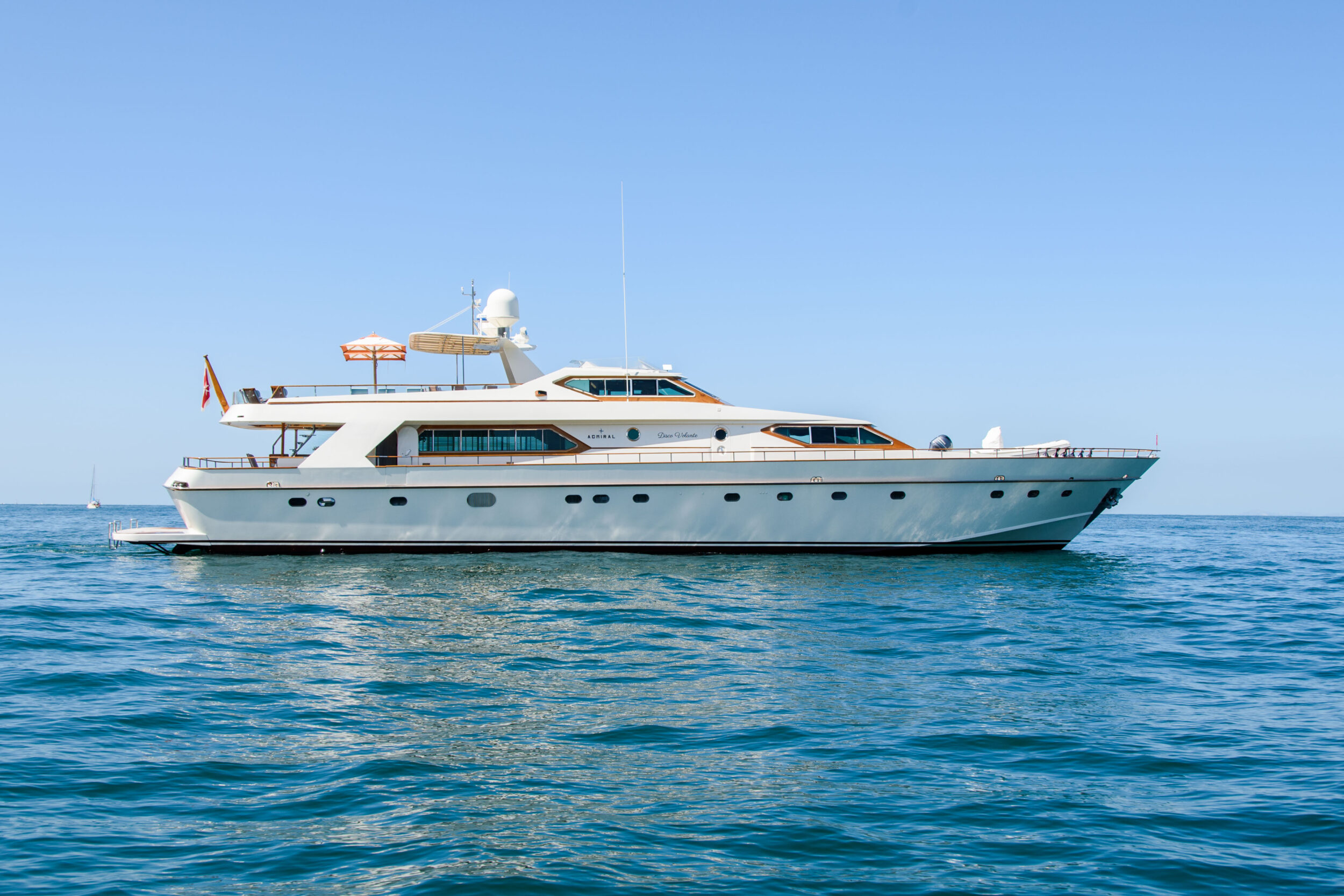 SOLD: Admiral 36m ‘Disco Volante’ | breezeYachting.swiss