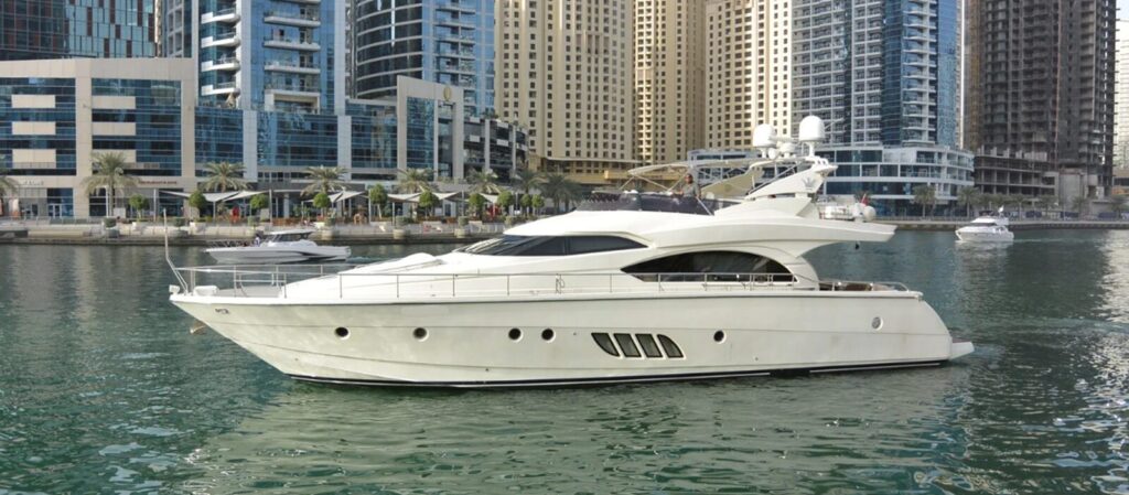 Dominator Yachts for Sale | Used Dominator Yacht Price | breezeYachting ...