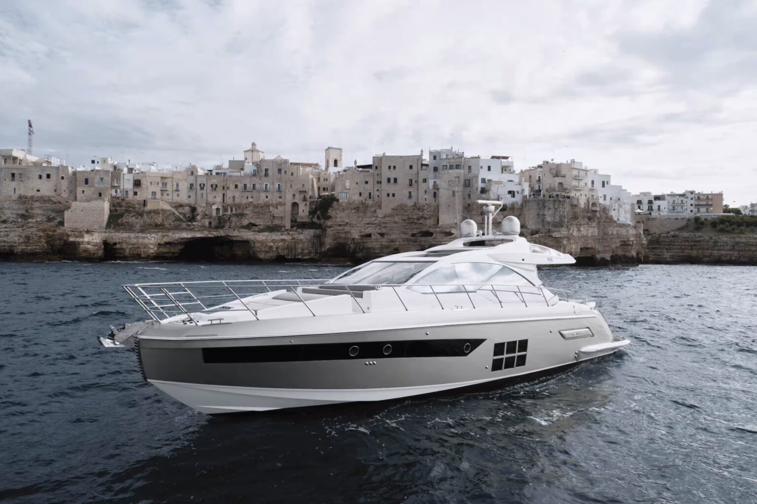 Azimut S6 Yachts for Sale | Used Azimut S6 Yacht Price | breezeYachting ...